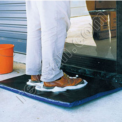Anti-slip shoe disinfectant mat for professional use | Reysan